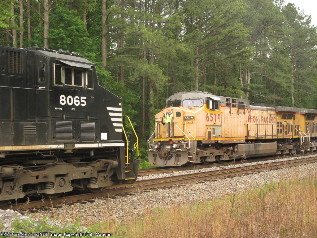 NS 8065 & UP 6579